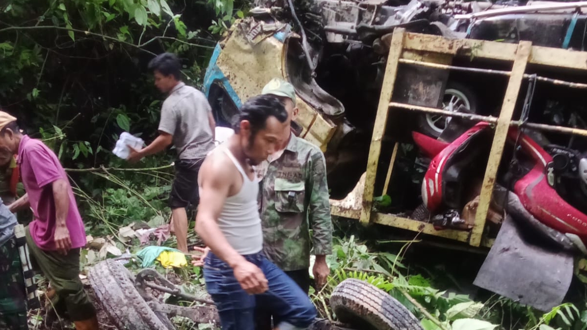 Mobil Truck Colt Disel Milik Capella Honda Masuk Jurang - Aceh Inspirasi